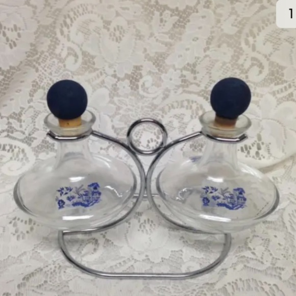 Dining | Vintage 3pc Blue Willow Oil And Vinegar Cruet Set | Poshmark